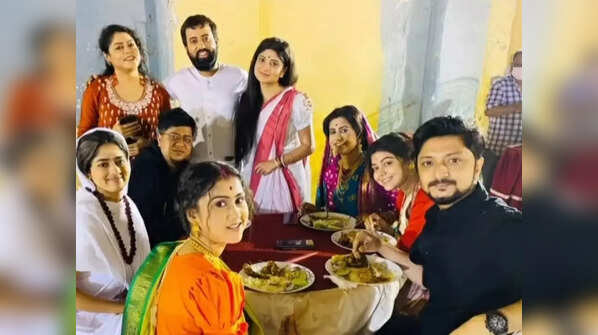 It’s a wrap for ‘Karunamoyee Rani Rashmoni’; here are some inside pics ...