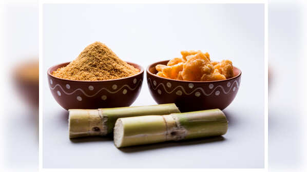 Types of jaggery, it’s uses and health benefits