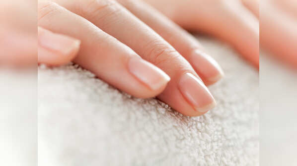 Half-moon on the nails: Here is what it means