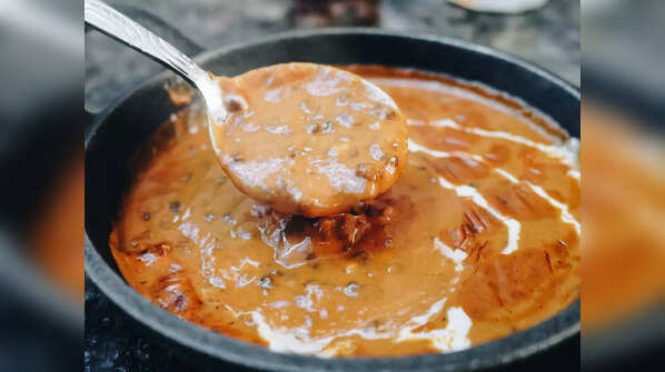 Easy tips to prevent curd from curdling up in soups and curries