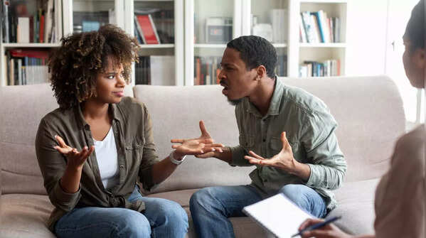 7 hacks to diffuse conflict with your partner, as per psychology