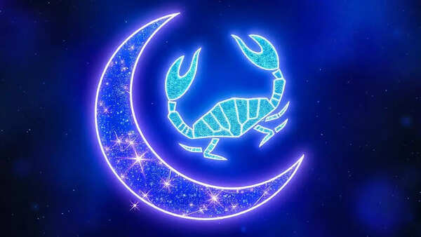Cancer Daily Horoscope Today, 24 April 2025 | TOI Horoscope