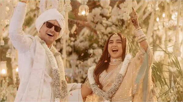 Newlywed Prajakta Koli looks breathtaking as Nepali 'Behuli'