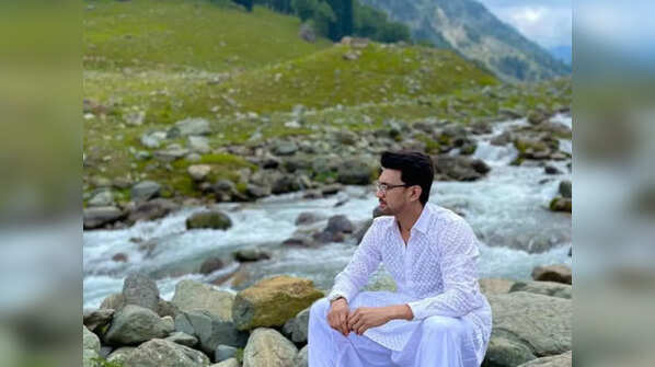 Syed Arefin sets major travel goals; here are some breathtaking pics from his Ladakh and Kashmir ...