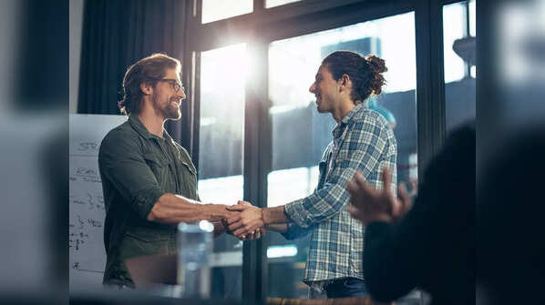 Easy tips to become popular in office