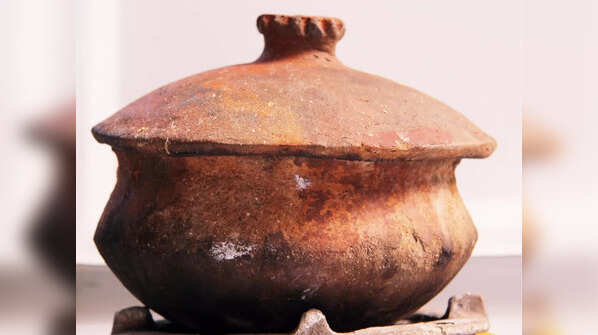 Here's why you must have food made in Mitti Ke Bartan