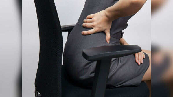 5 standing desk stretches to relieve stress