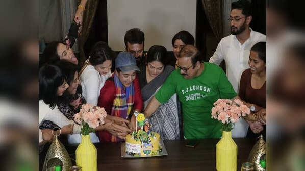 TV show ‘Tumpa Autowali’ completes a year; Actors Dona Bhowmik, Sayan ...