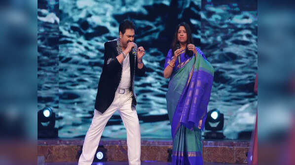 Madhuri Dixit's tribute to Suchitra Sen to Kumar Sanu-Kavita ...
