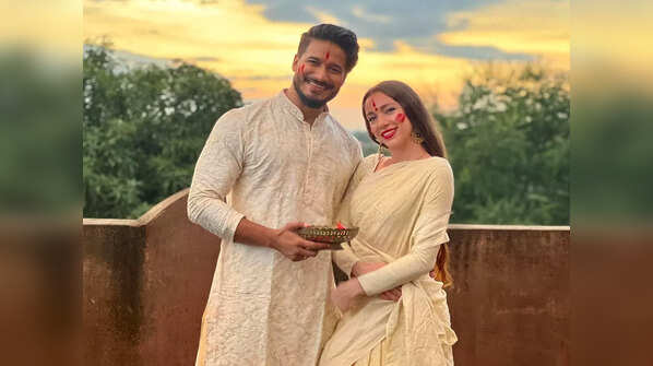Dreamy photos of Gourab Mondal and fiancée Chintamani Diana