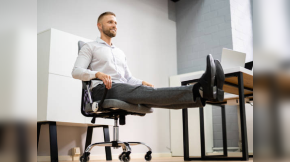7 simple exercises one can do in office to lose up to 5 kgs