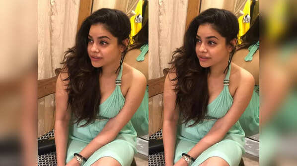 From bikinis to metallic dresses: Kapil Sharma's reel biwi Sumona ...