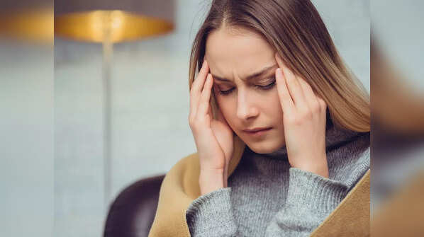 Coronavirus Symptoms: How to spot a COVID-19 headache? Symptoms to note