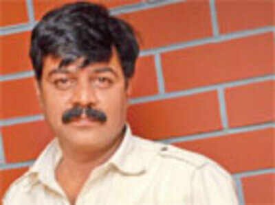 Achyuth turns director