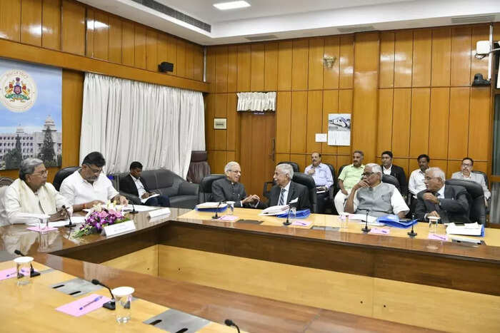 Karnataka Bandh News Live: Cauvery panel asks Karnataka to release 3,000 cusecs water to Tamil Nadu