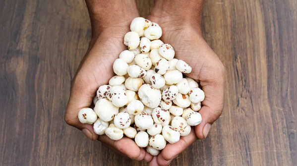 Makhana: 3 times when snacking too much makhana is bad for you; 3 right ...