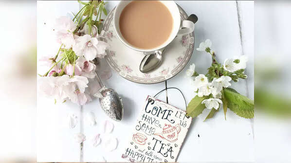 Why should you avoid drinking tea on an empty stomach