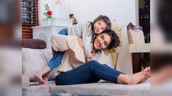 Parenting Tips: Does your child hug and kiss everyone? Here's how to ...