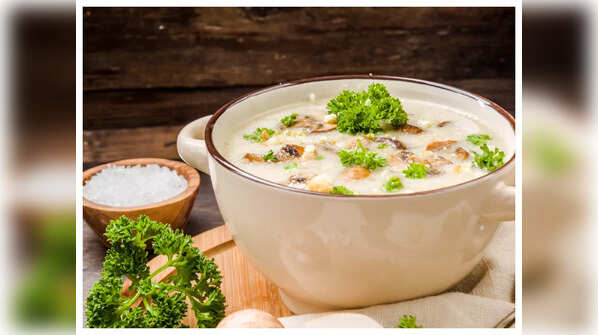 4 Ingredient soups that will heal seasonal fever and sore throat