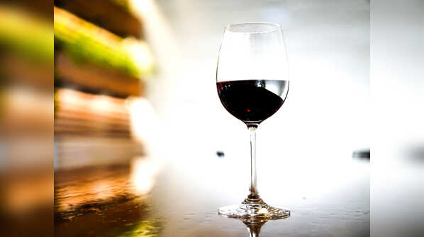 Want to try wine facial? Here are the steps to follow