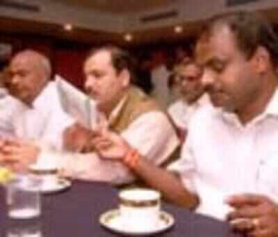 Writing's on the wall for Gowdas