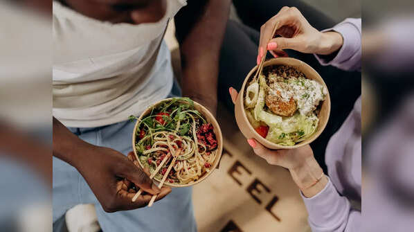 5 simple hacks to keep your food warm for hours