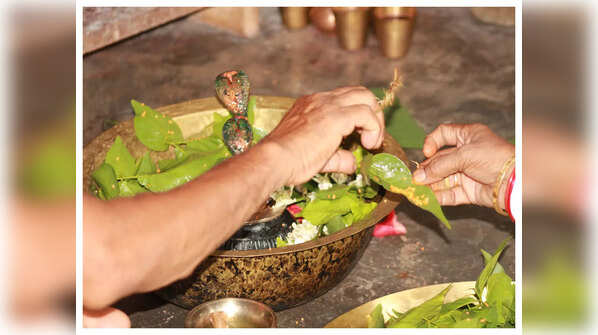 Sawan Somvar 2023: Why is Bel Patra offered to Lord Shiva and what is ...