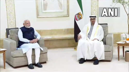 PM Modi UAE Visit Live Updates: PM Modi holds meet with UAE President ...