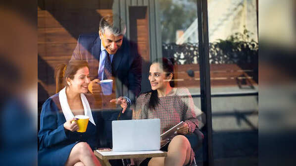 5 ways to impress your boss at the workplace