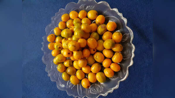 9 lesser-known summer fruits and their benefits