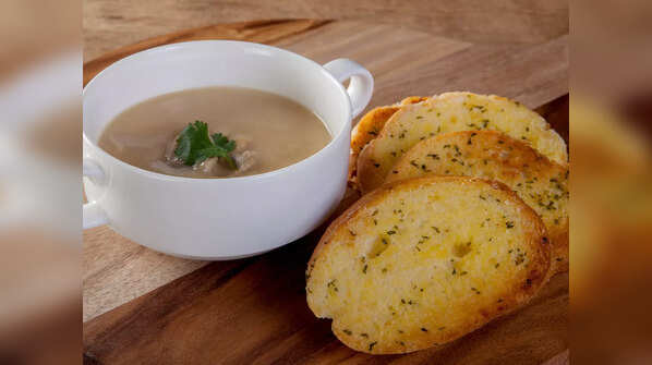 Make restaurant-style Garlic Bread in just 10 minutes