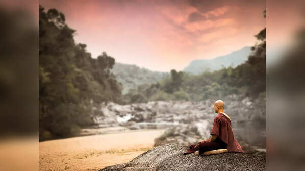 Buddhist Monks Habits: 7 habits of Buddhist Monks for inner peace and ...