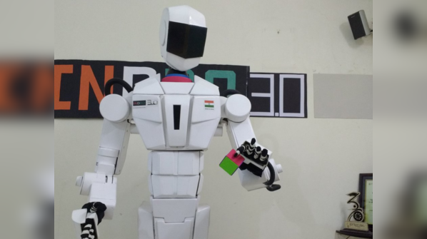 7 noteworthy humanoid robots made in India