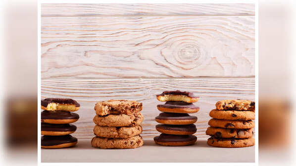 Cookies vs Biscuits: What is the difference between cookies and biscuits?