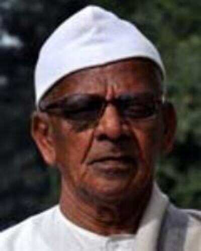 Dy mayor helps freedom fighter get back site