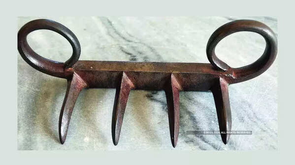 'Tiger claw weapon': 'Wagh nakh' used by Shivaji Maharaj to kill Afzal ...