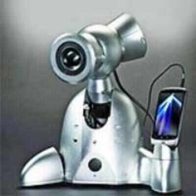 Shimi the dancing robotic phone dock