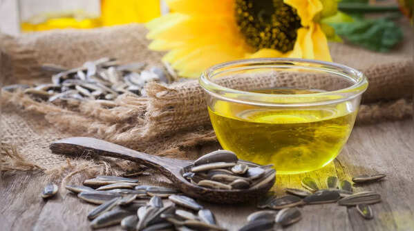 7 best cooking oils for Indian food and the right way to use them