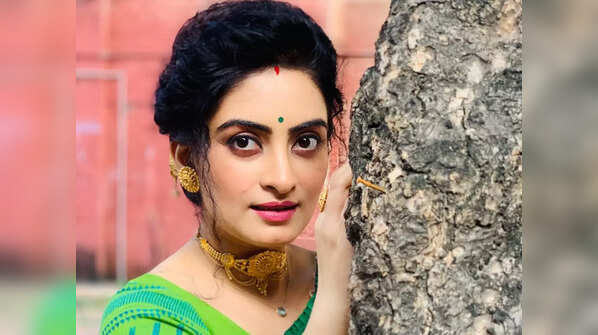 Actress Ankita Majumder Paul is a vision to behold in this traditional drape; see pics