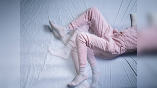 Habit of shaking legs while sitting? This is what it reveals about you ...