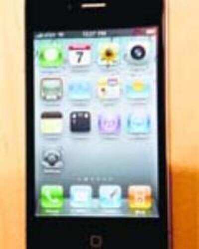 iPhone 4 is so lame, says B'lore