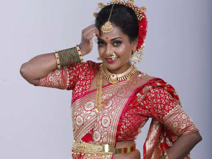 Bigg Boss Marathi 4 Grand Premiere Highlights: Host Mahesh Manjrekar ...