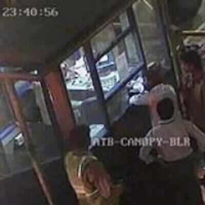 Rogues beat up toll booth operators for free rides