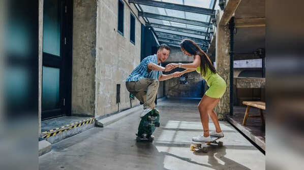 How to balance independence and togetherness in a relationship