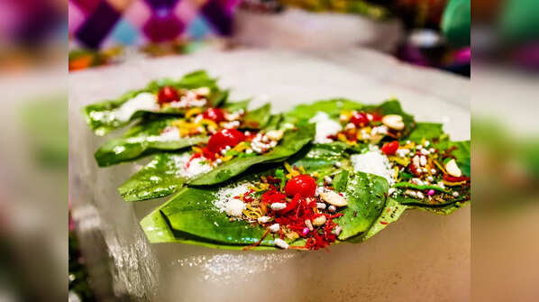 5 Lesser-known health benefits of chewing Paan Pata