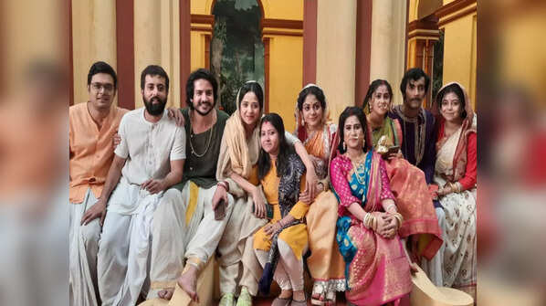 It’s a wrap for ‘Karunamoyee Rani Rashmoni’; here are some inside pics ...