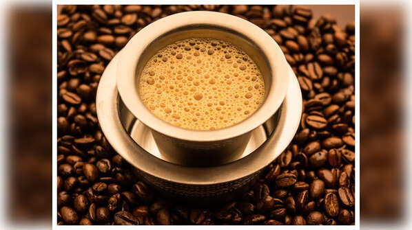 5 Genius tips to make cafe style coffee at home