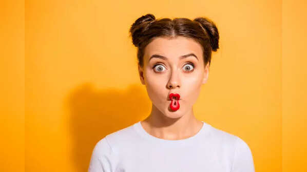 5 facial exercises to practice for a sculpted jawline