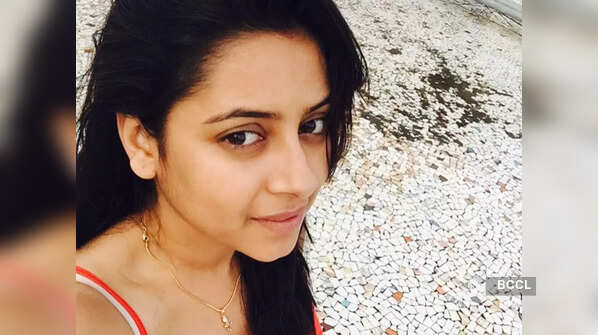 From Tunisha Sharma to Pratyusha Banerjee: TV celebs who died by suicide at a young age
