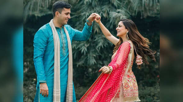 Shraddha Arya and Rahul Sharma Engagement Photos: New bride Shraddha ...